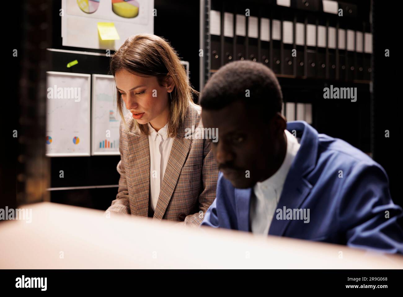 African american police detectives hi-res stock photography and images ...