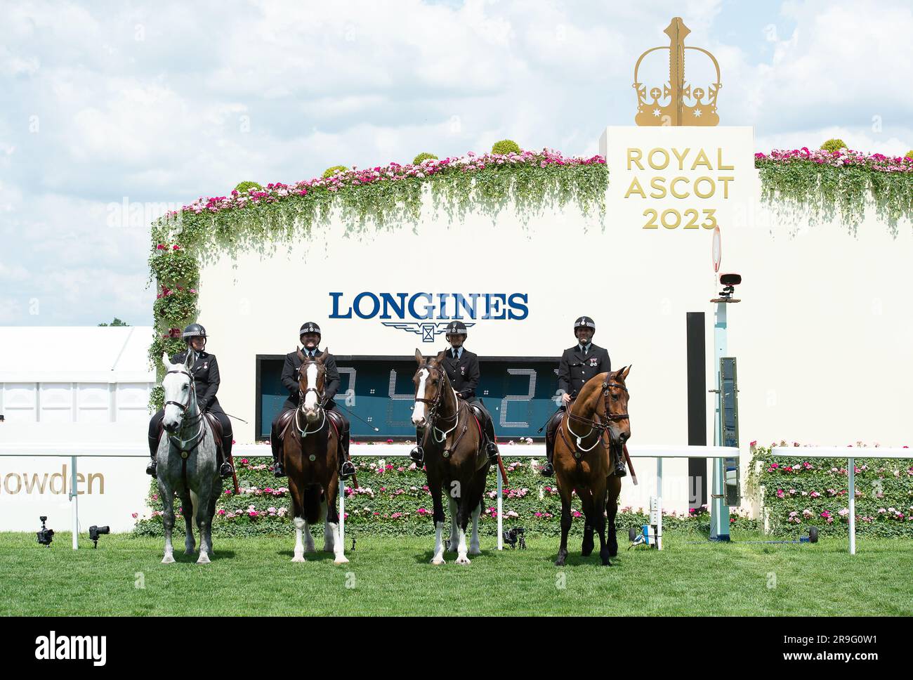 Ascot, Berkshire, UK. 22nd June, 2023. Thames Valley Police Mounted ...