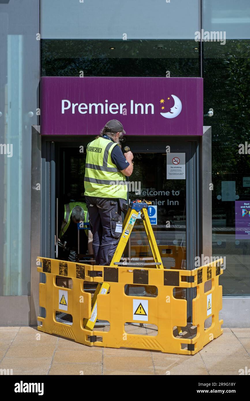 Hotel maintenance hi-res stock photography and images - Alamy