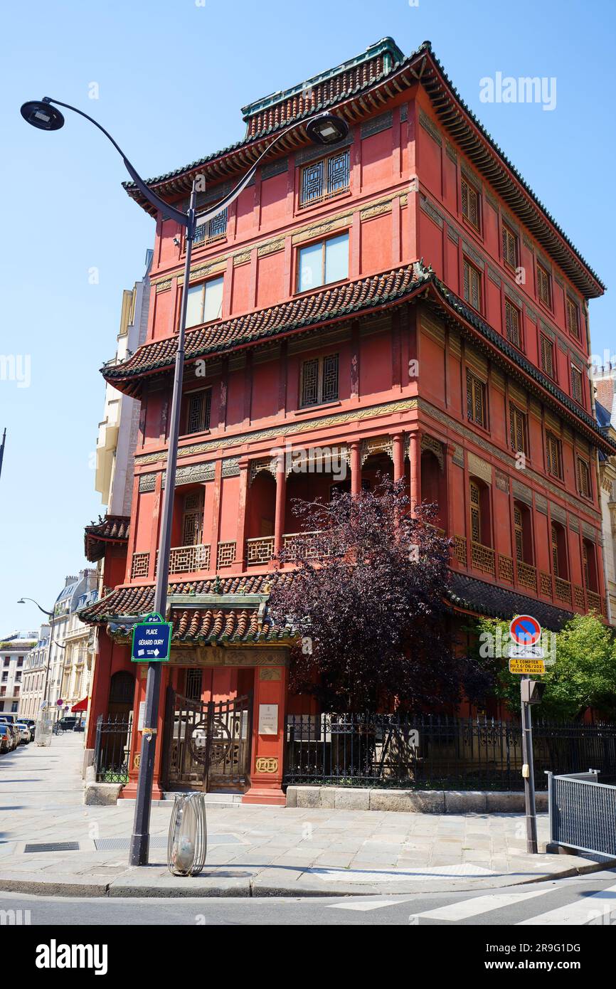 Chinese pagoda monceau hi-res stock photography and images - Alamy
