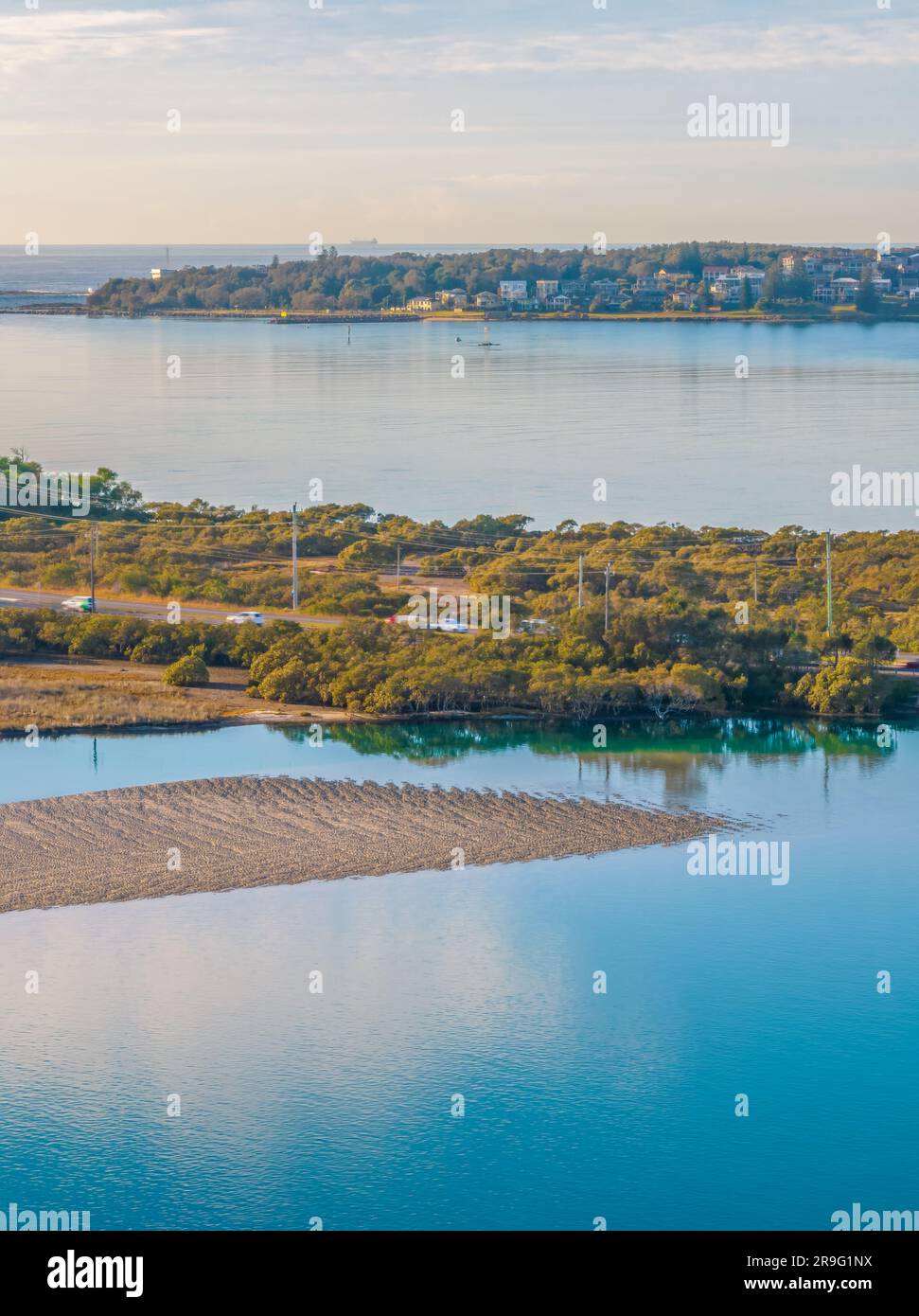 Swansea is a town at the entrance to Lake Macquarie from the Pacific ...