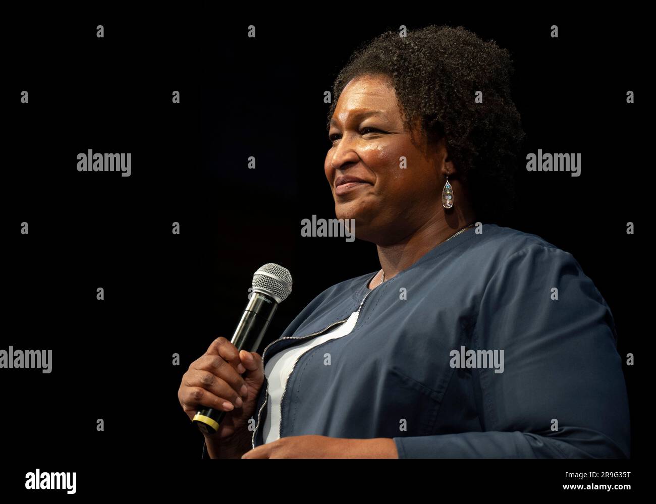 Stacey abrams rally 2022 hi-res stock photography and images - Alamy