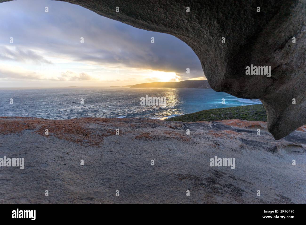 Sit­ting high rocky plat­forms above the sea, Remark­able Rocks’ sur­re ...