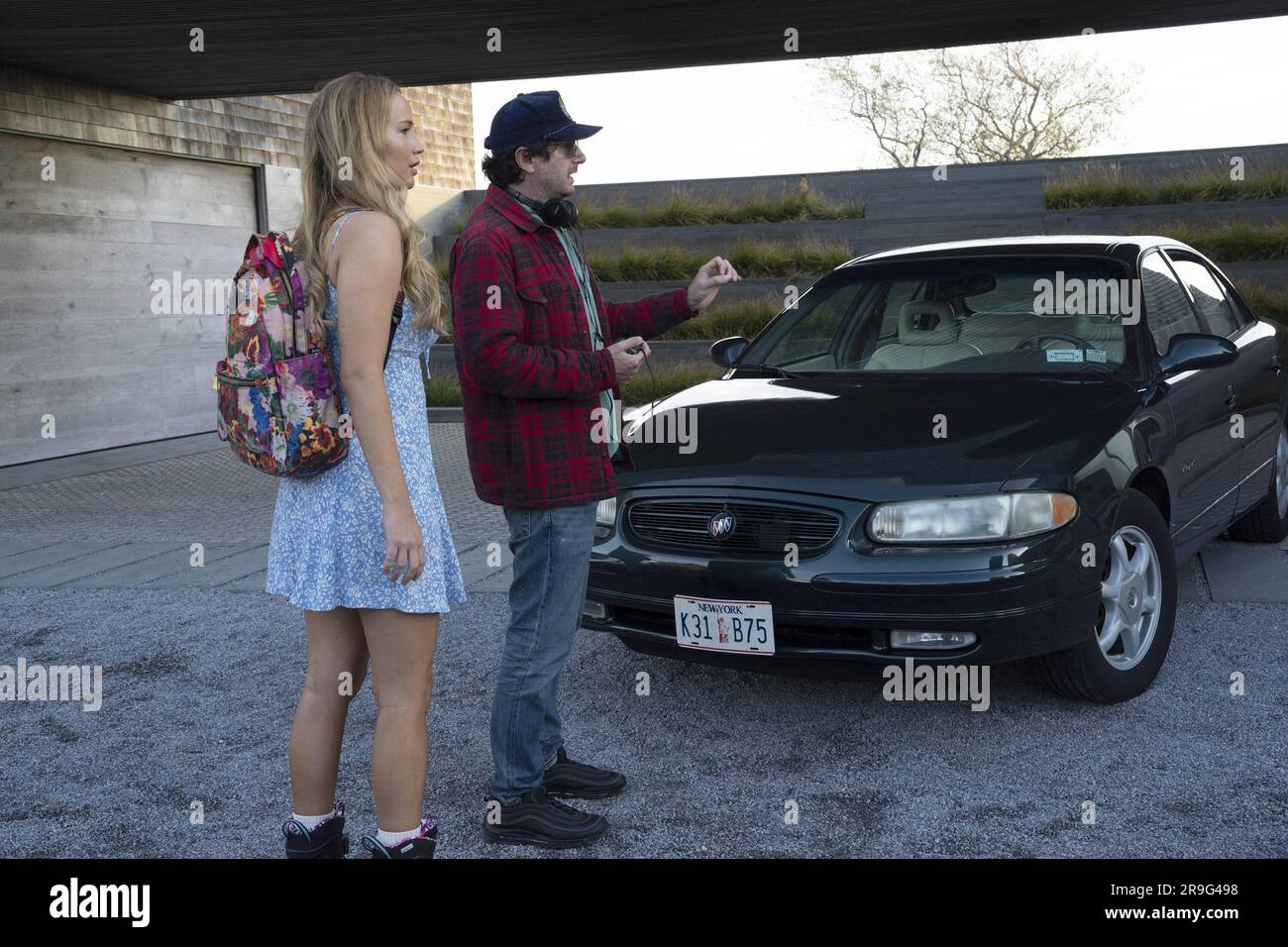 NO HARD FEELINGS, from left: Jennifer Lawrence, director Gene ...