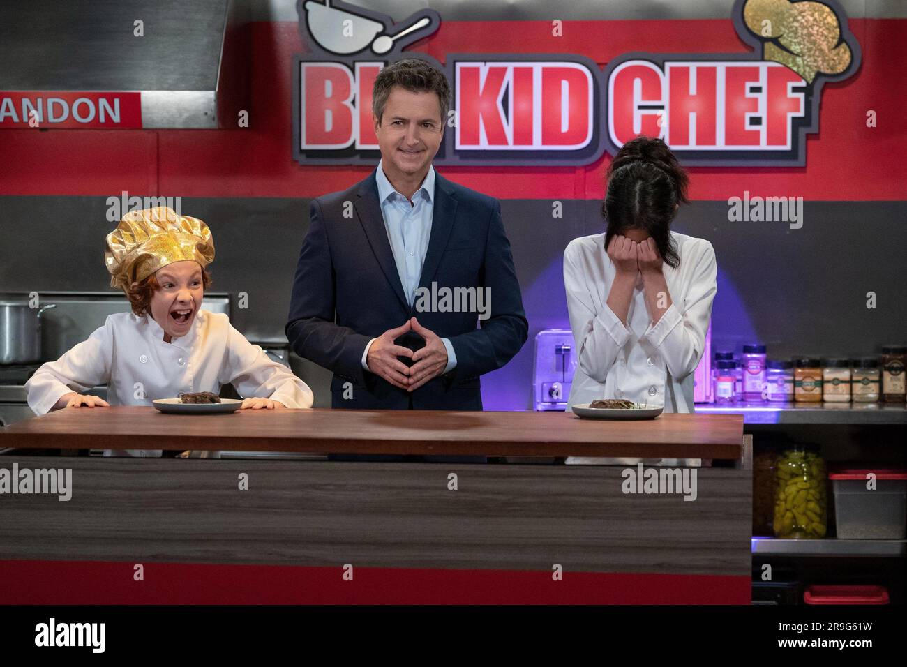 HOW I MET YOUR FATHER, from left: Kayden Alexander Koshelev, Brian ...