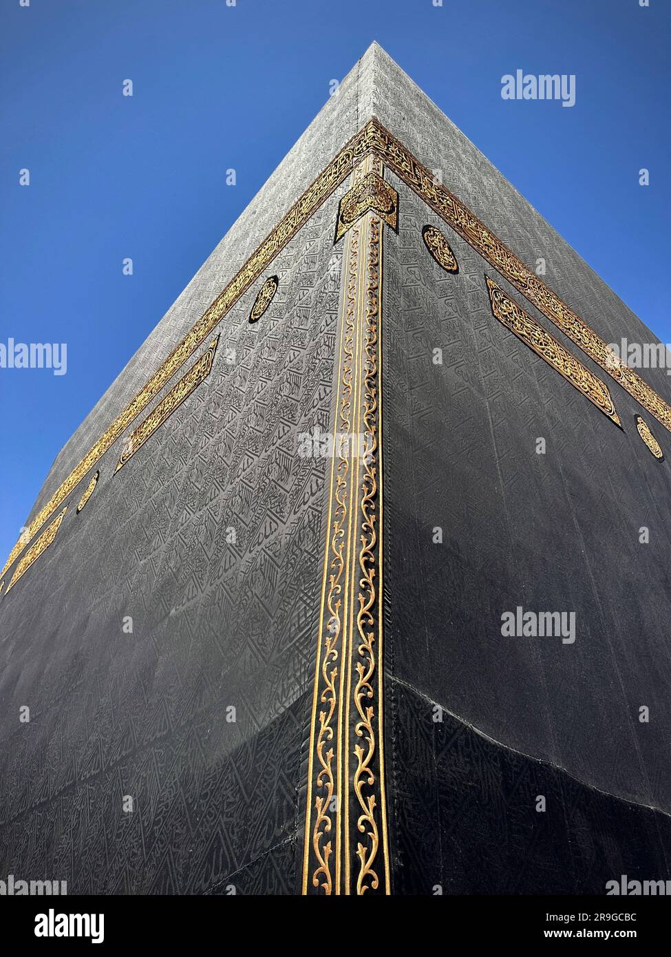 Arabic Calligraphy Inscriptions and Islamic art ornament at Al Kaaba ...