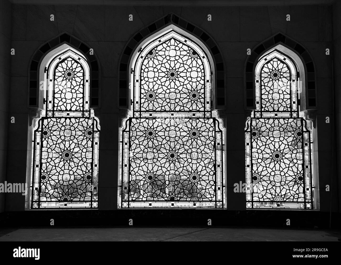 Islamic pattern in Al masjid al haram mosque windows - black and white ...