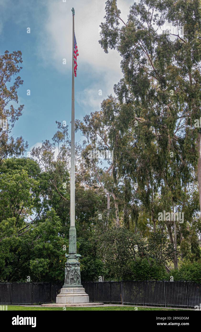 Pasadena, CA, USA - June 8, 2023: Tall WWI Memorial Flagpole, by ...