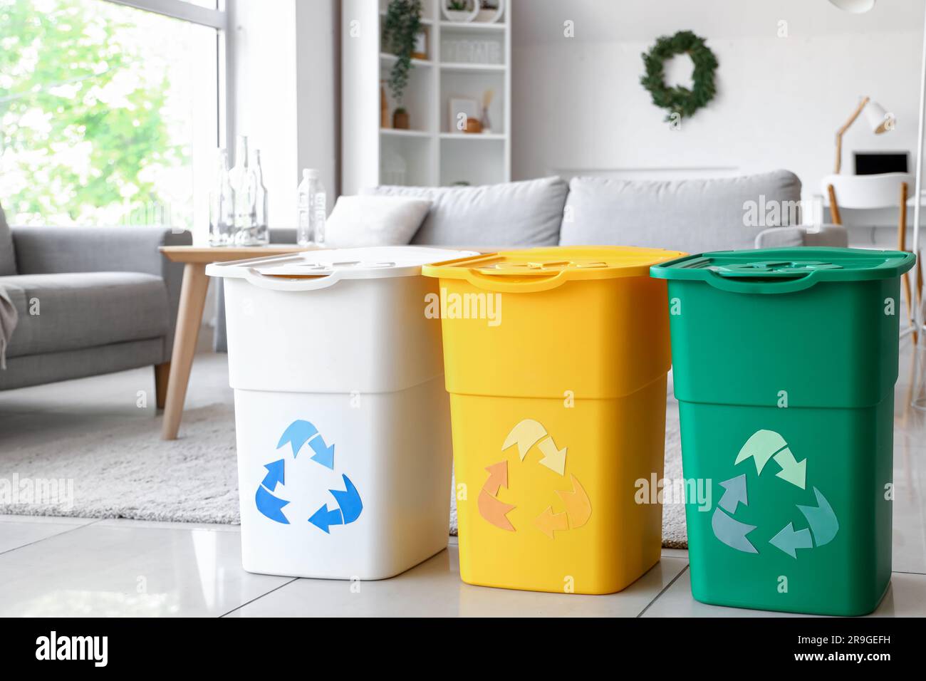 Trash unit hi-res stock photography and images - Alamy