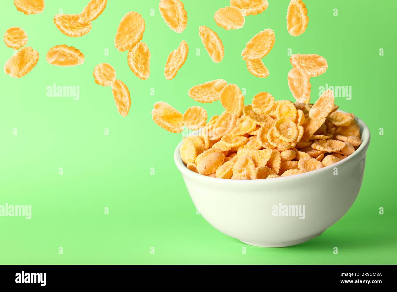 Falling flakes of corn hi-res stock photography and images - Alamy