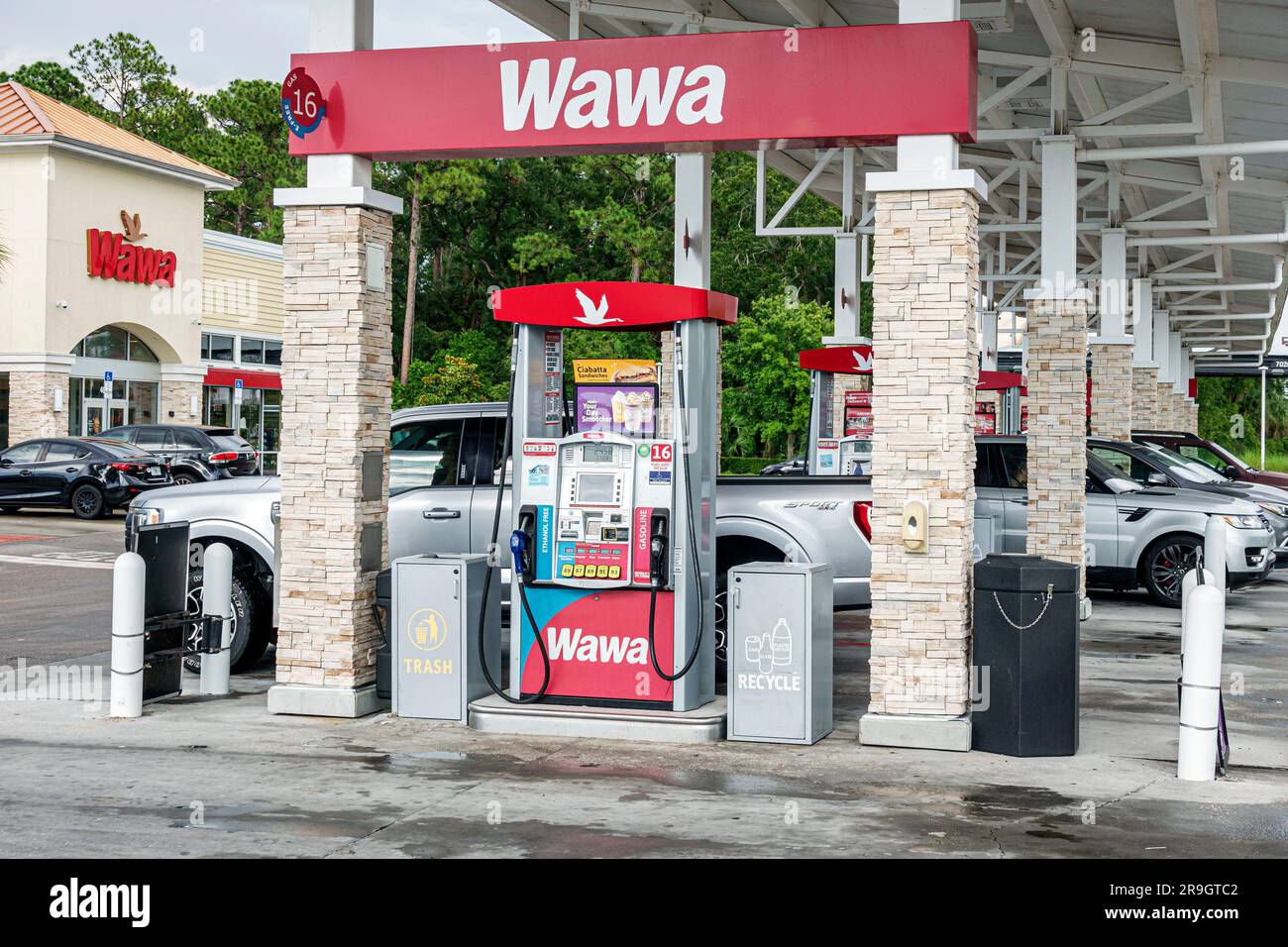 Wawa gas petrol station pump hi-res stock photography and images - Alamy