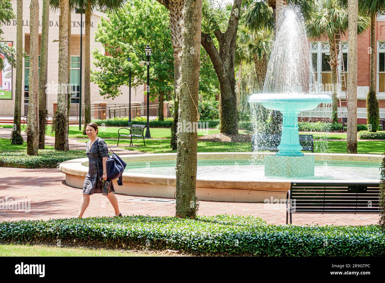 Stetson university school campus hi-res stock photography and images ...
