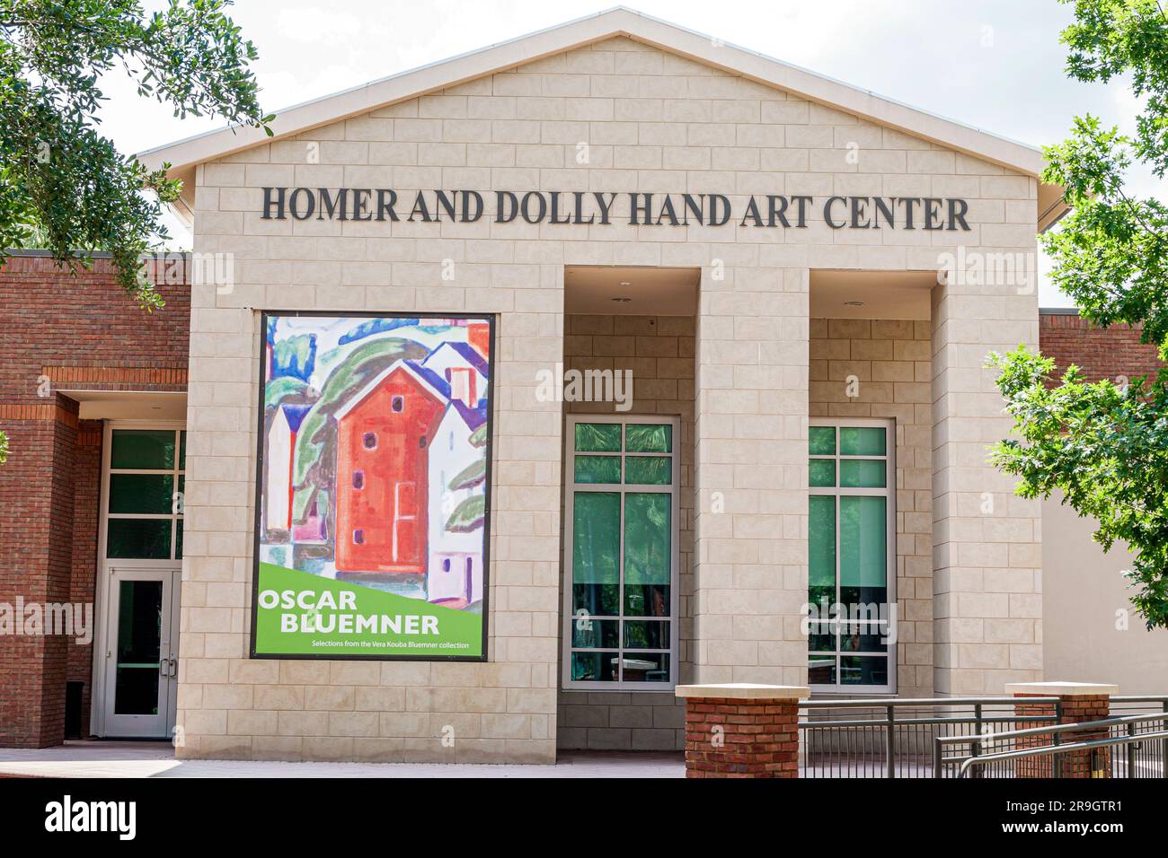 Homer and dolly hand art center centre hi-res stock photography and ...