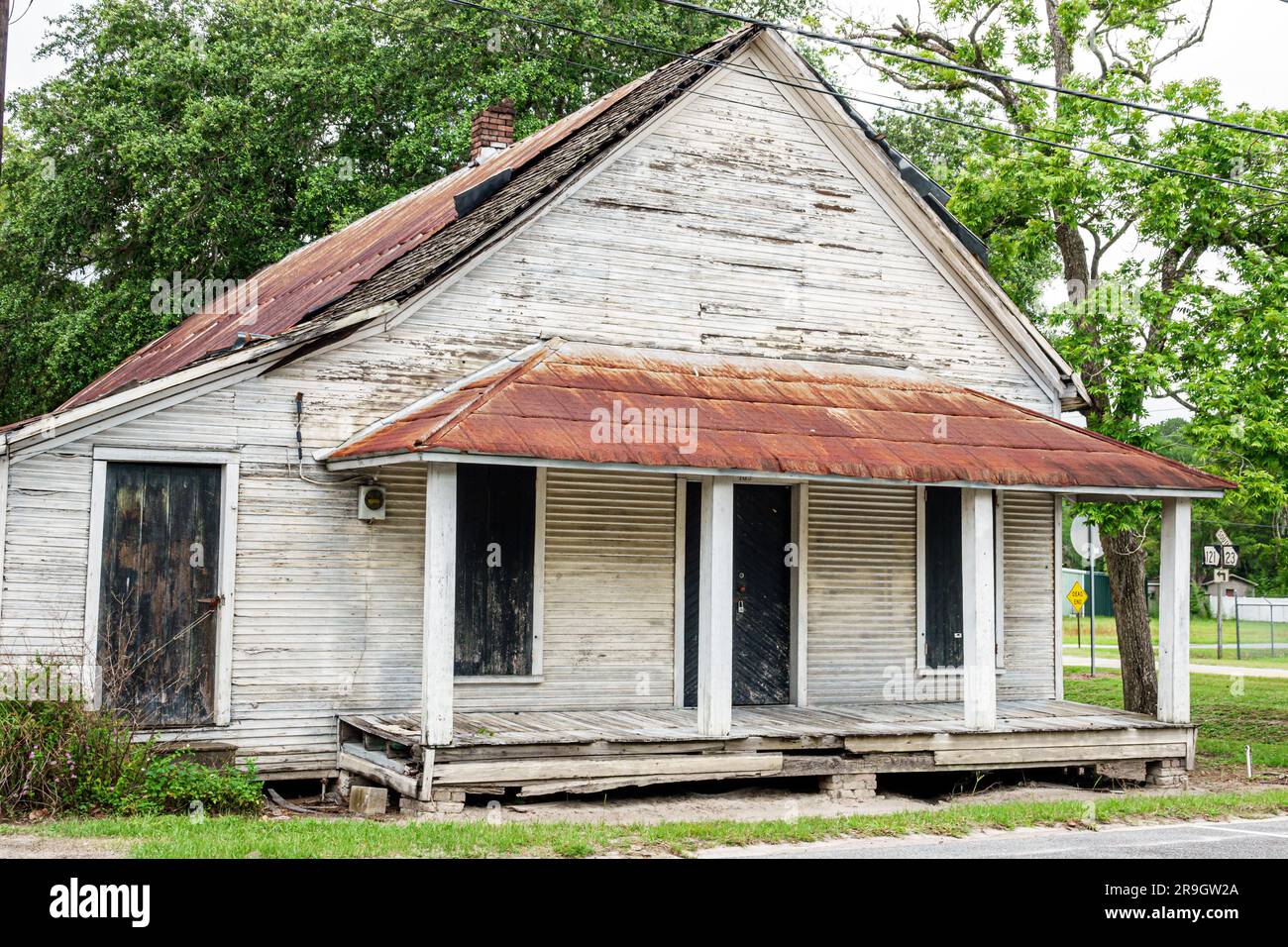 Folkston Georgia,small town city,abandoned vacant empty weatherworn ...
