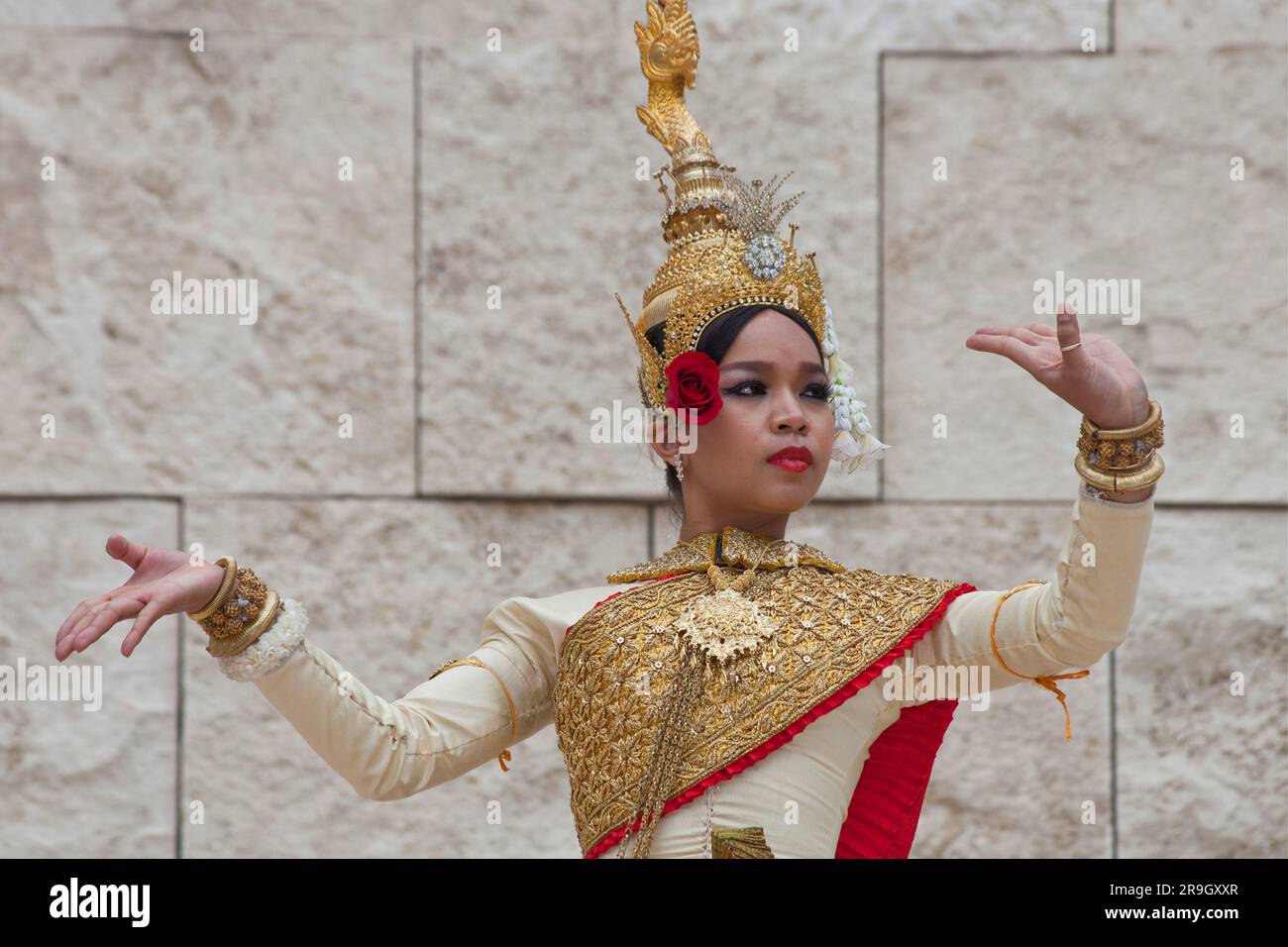 Cambodian hi-res stock photography and images - Alamy