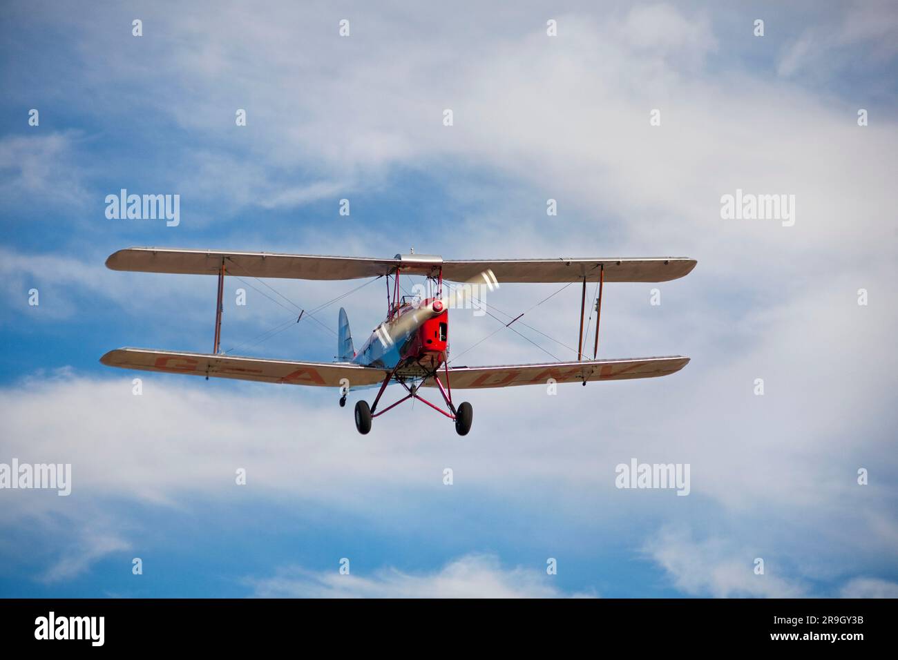 De Havilland Tiger Moth biplane landing Stock Photo - Alamy