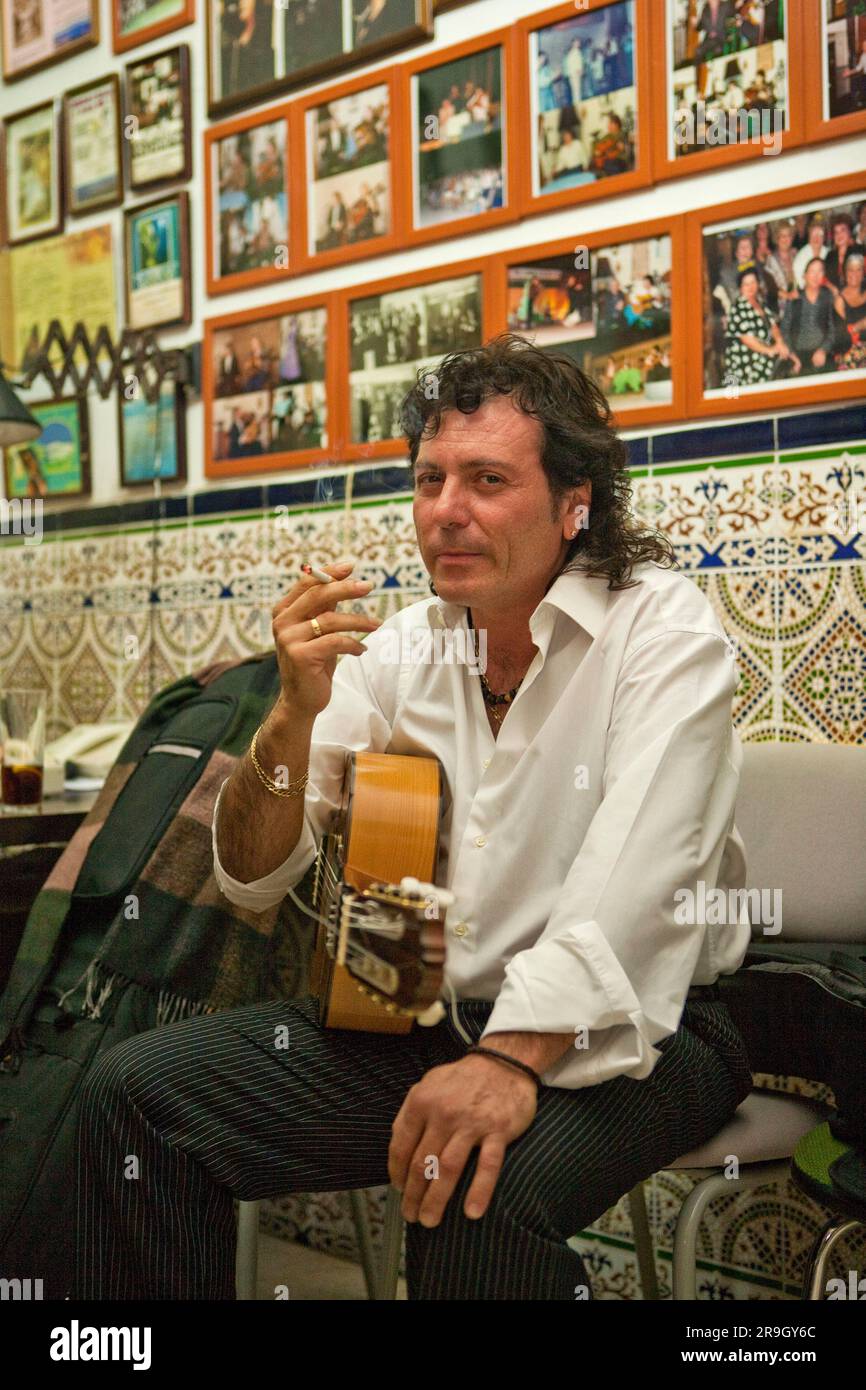 Guitarist photos hi-res stock photography and images - Alamy