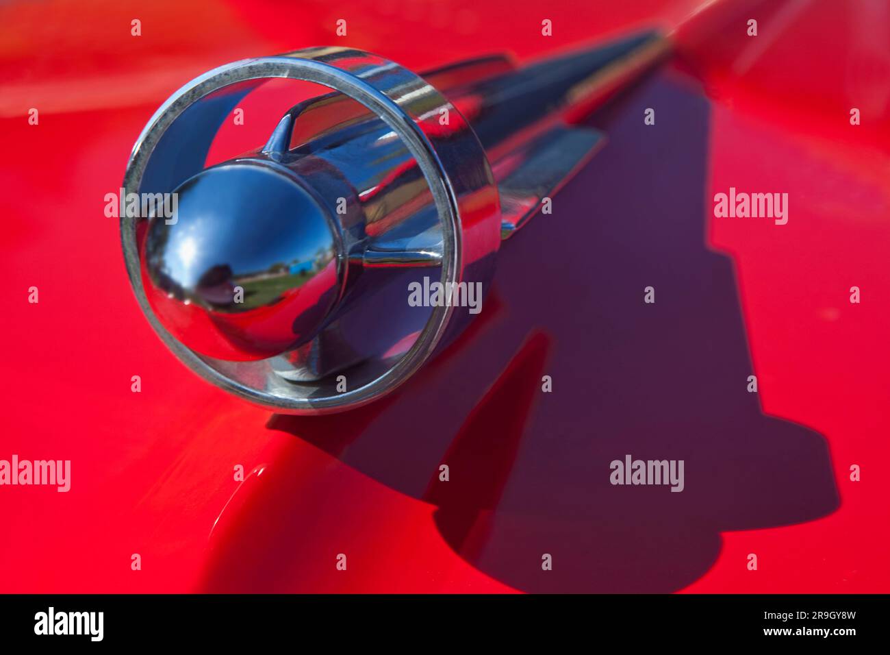 Hood ornament 1951 Studebaker truck H Stock Photo - Alamy