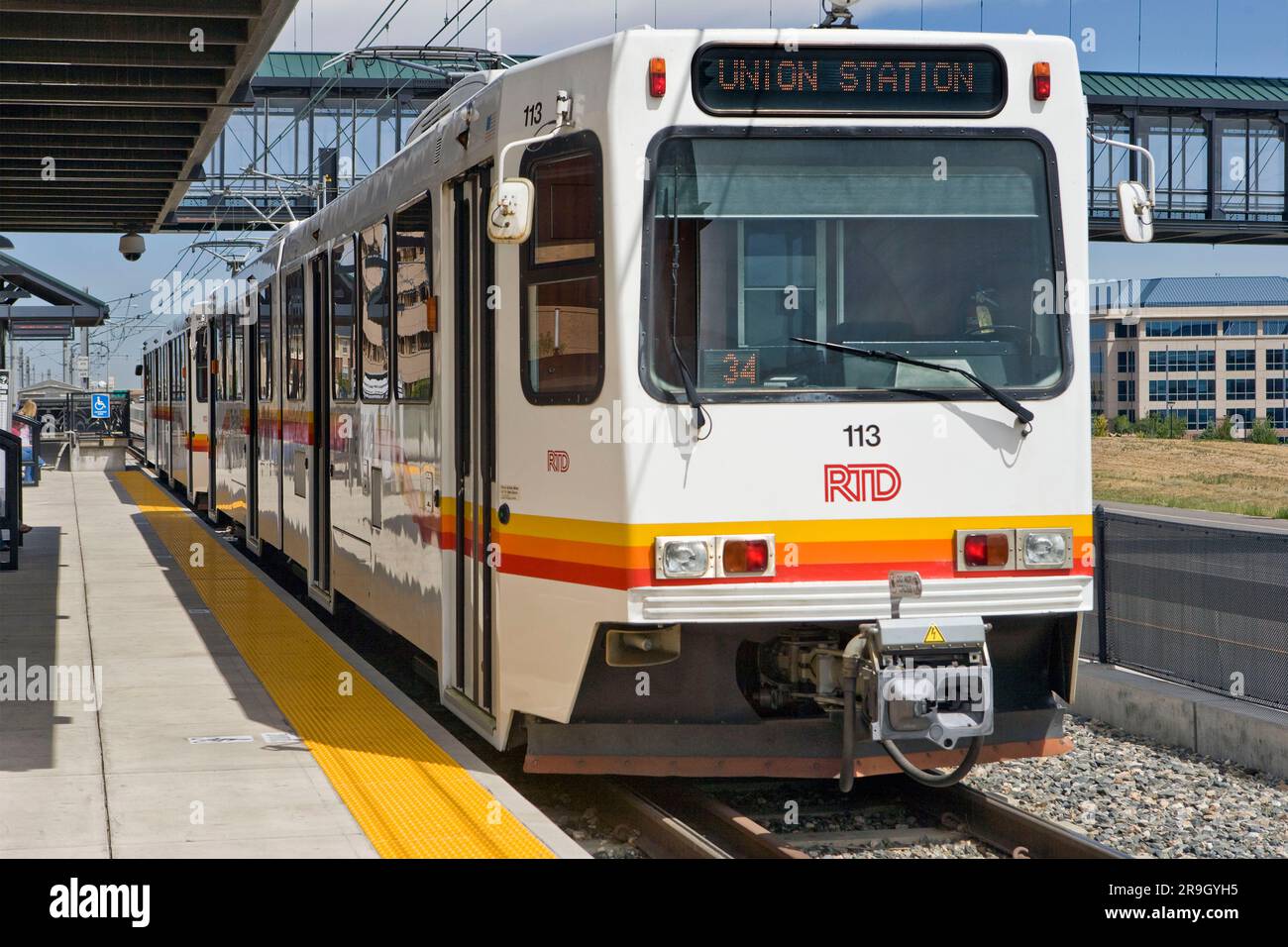 Light Rail train leaves station near Denver CO Stock Photo - Alamy