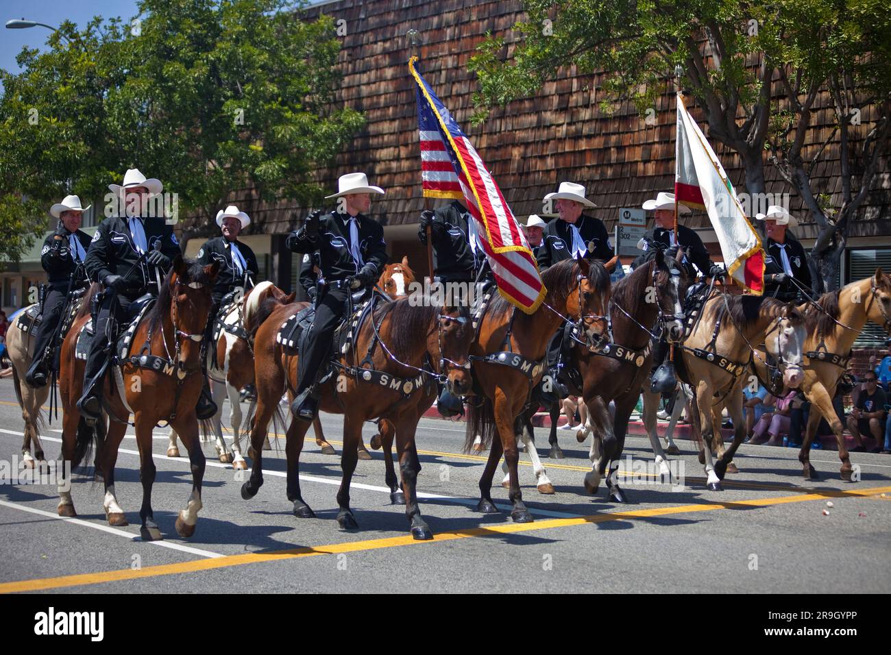 Sheriff mounted posse in a July 4th parade at Pacific Palisades ...