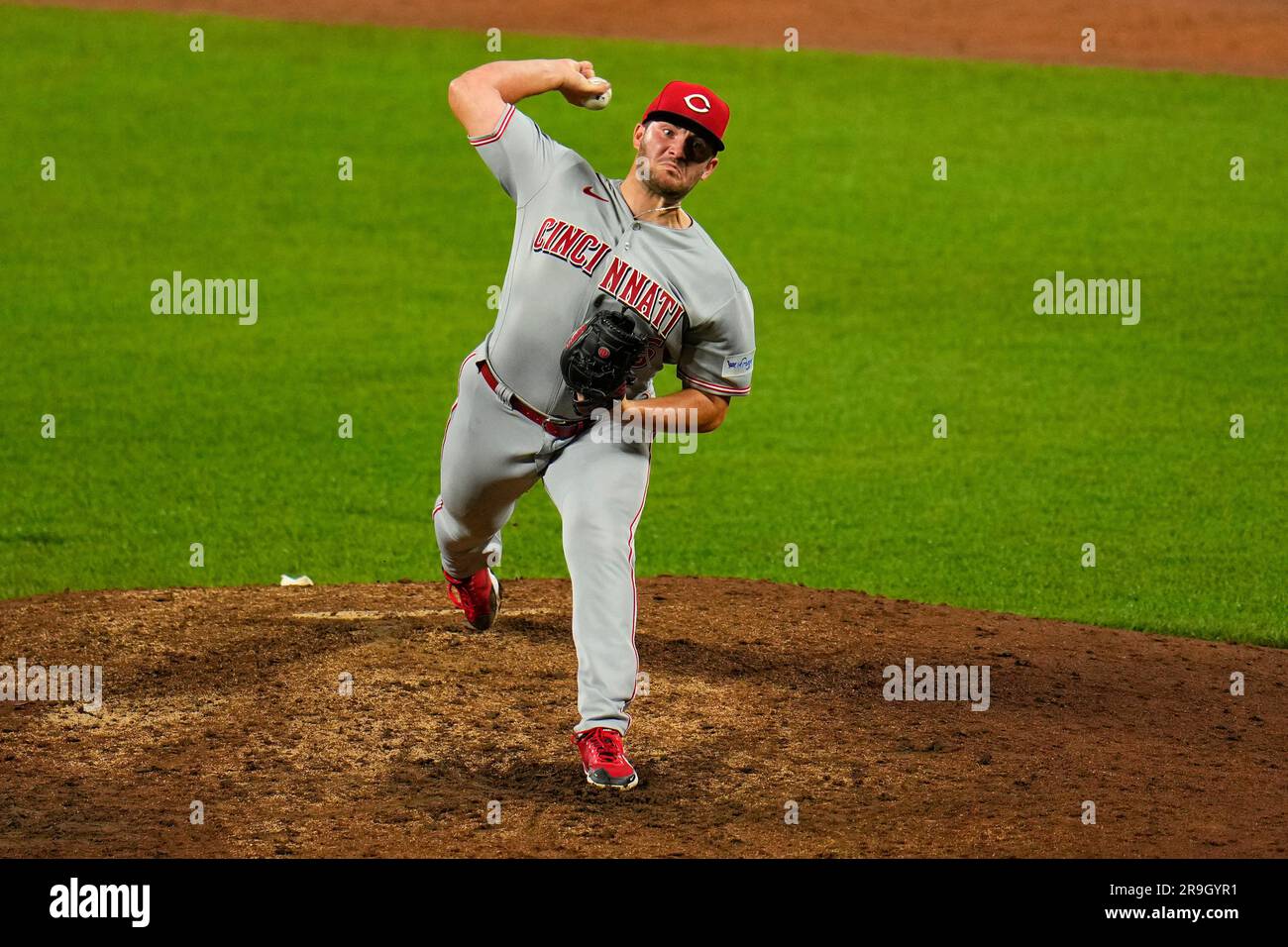 Cincinnati Reds relief pitcher Jake Wong throws a pitch during his ...