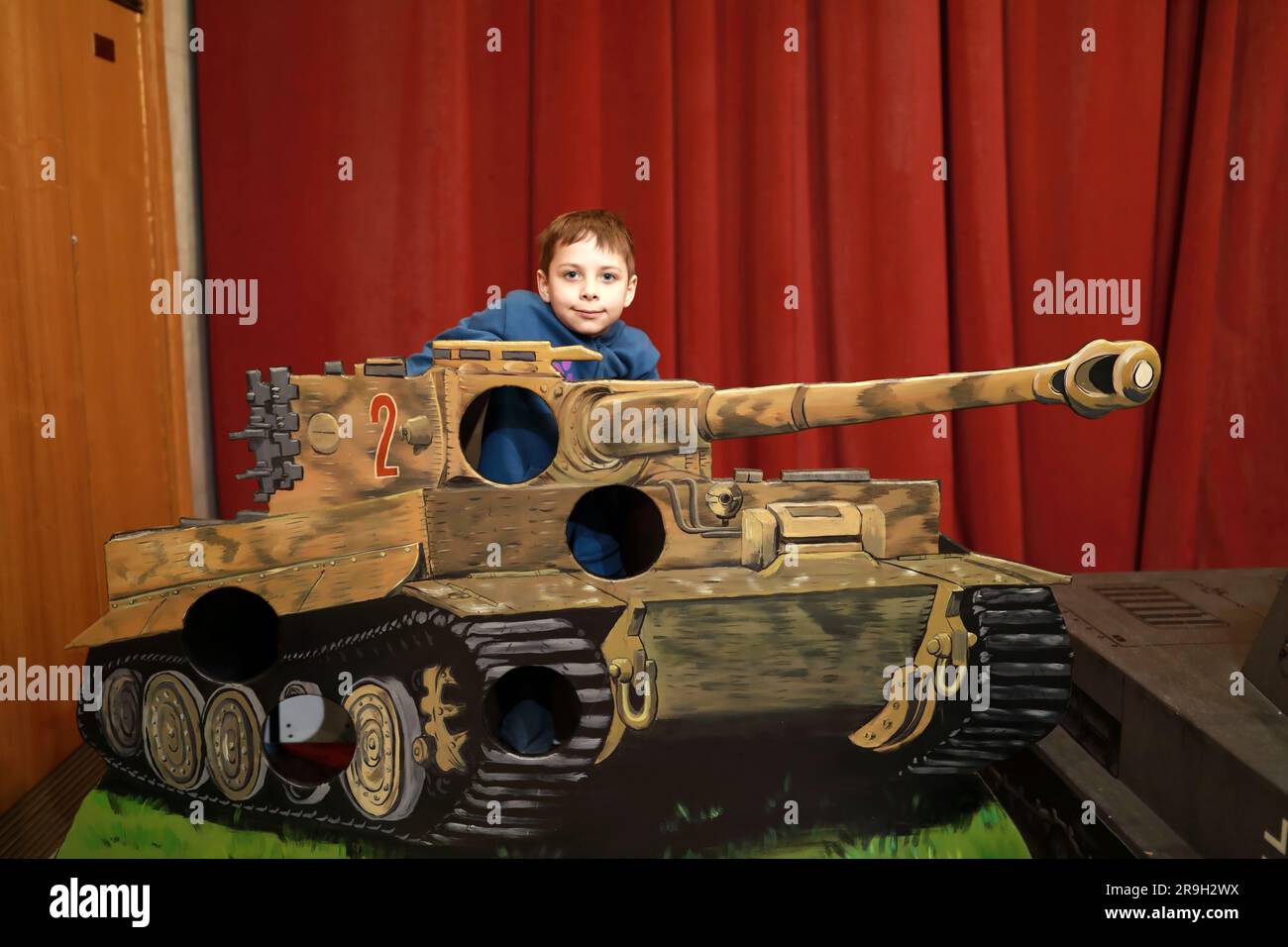 Small toy tank hi-res stock photography and images - Alamy