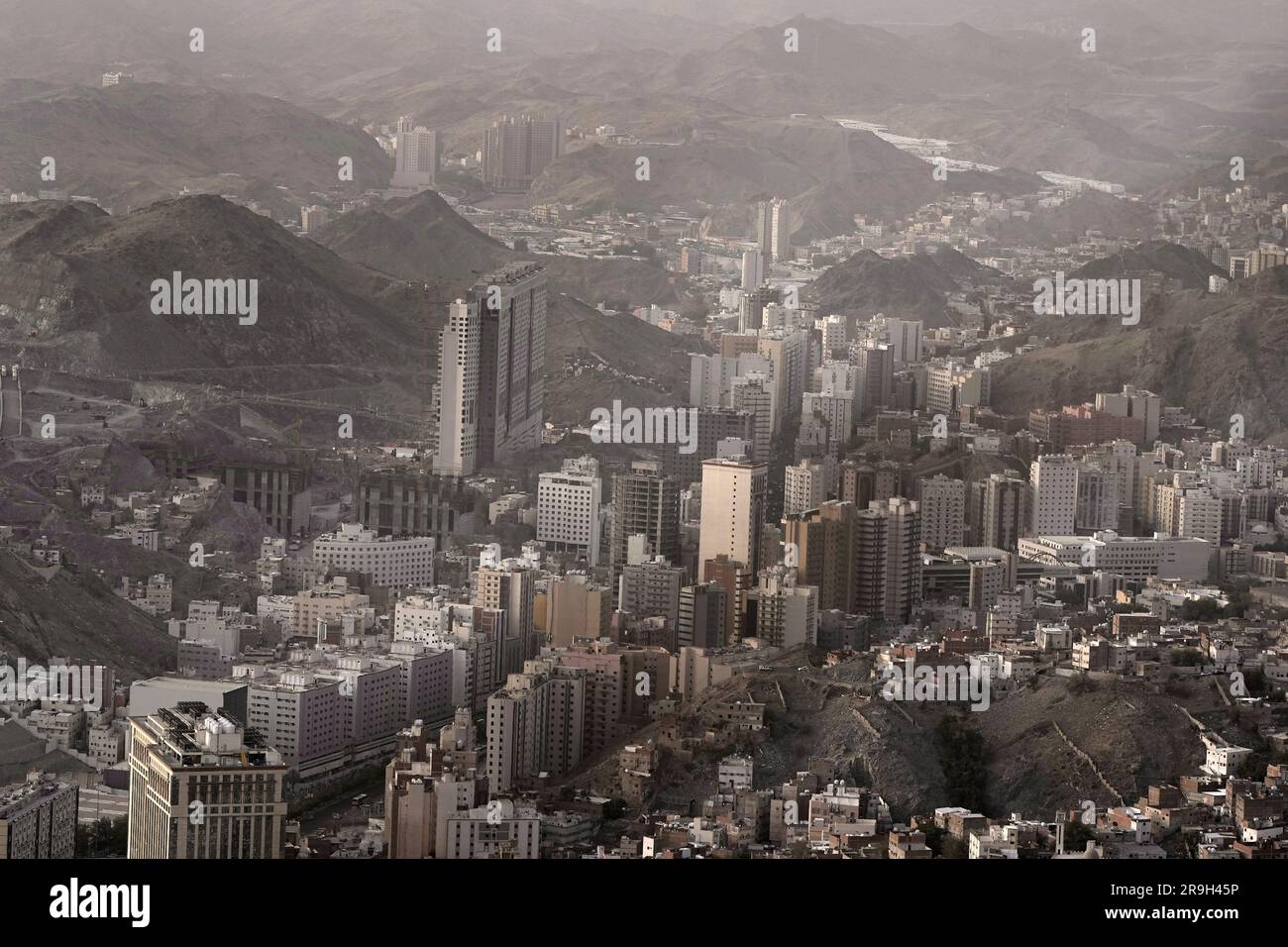 A general view shows the Muslim holy city of Mecca, Saudi Arabia ...