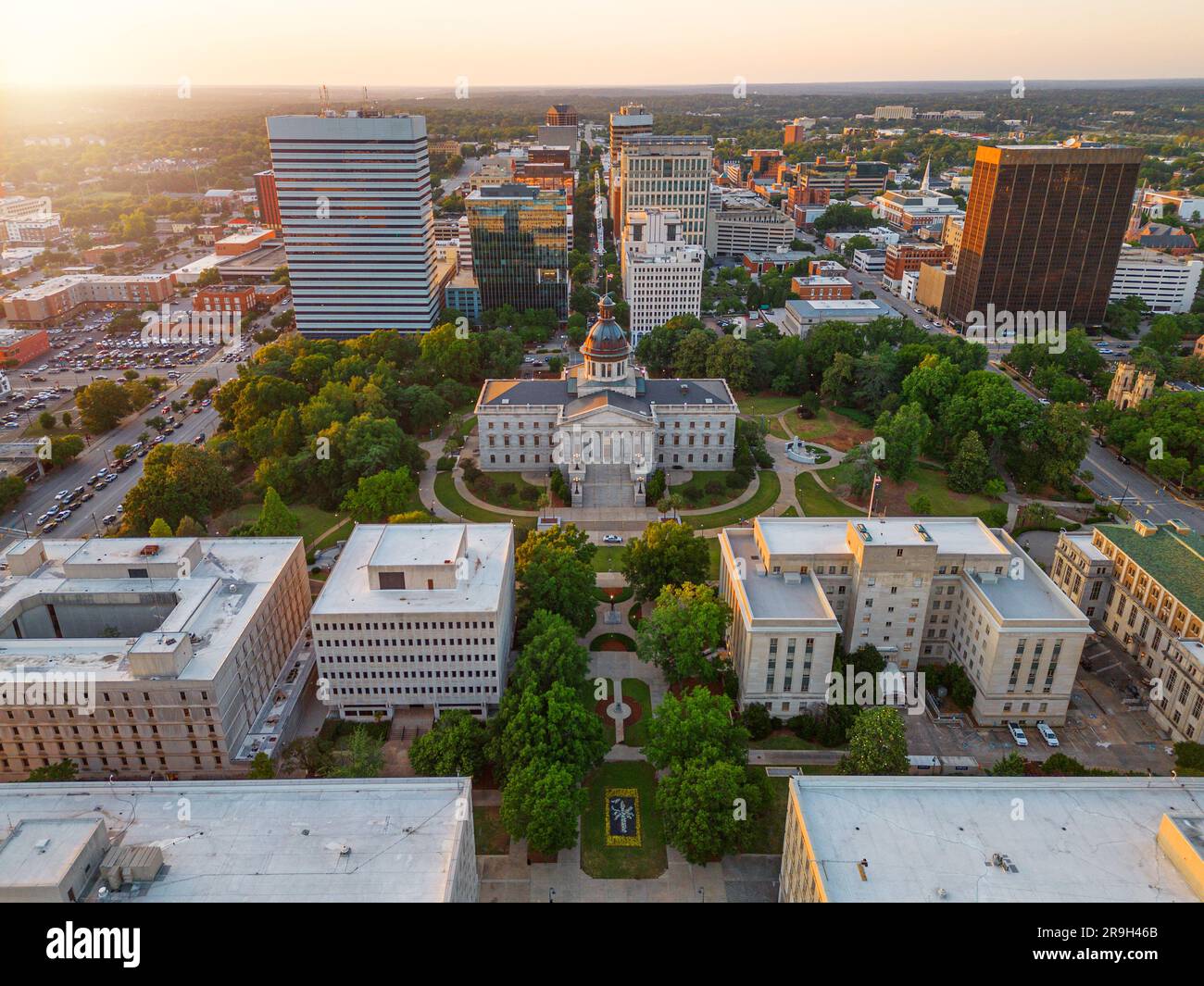 Cityscape scene hi-res stock photography and images - Alamy