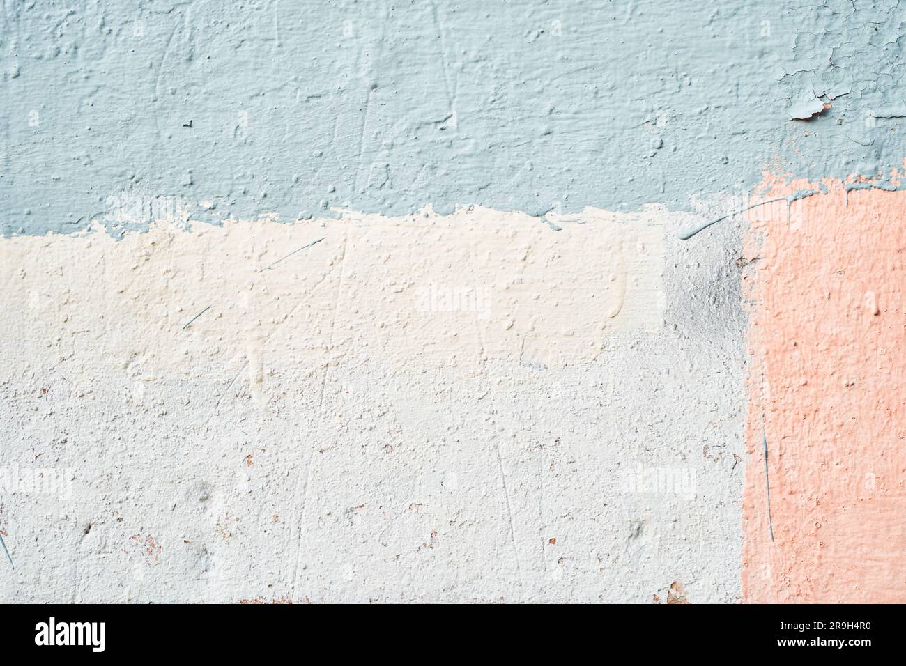 Fine-grained plaster applied by hand. Exterior plaster with space to ...