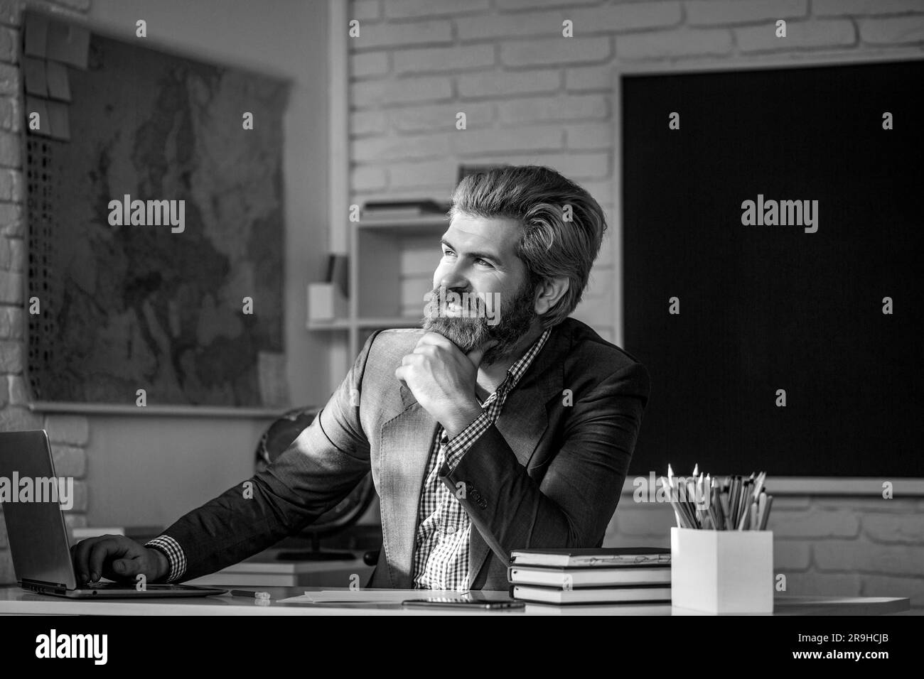 Man instructor tablet people Black and White Stock Photos & Images - Alamy