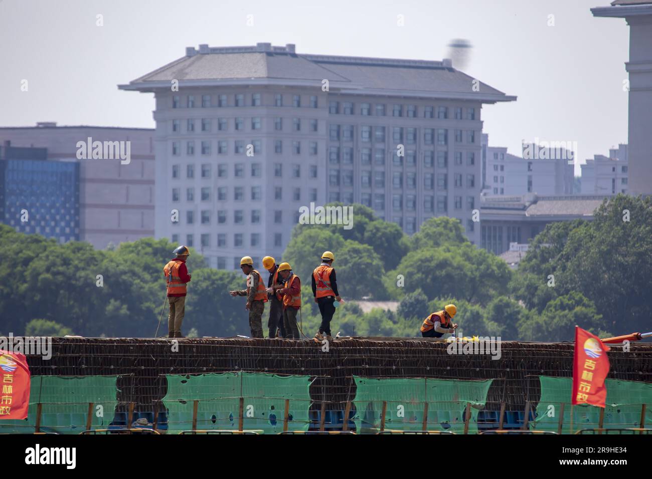 Hongqi Bridge over the Songhua River is under construction in Jilin ...