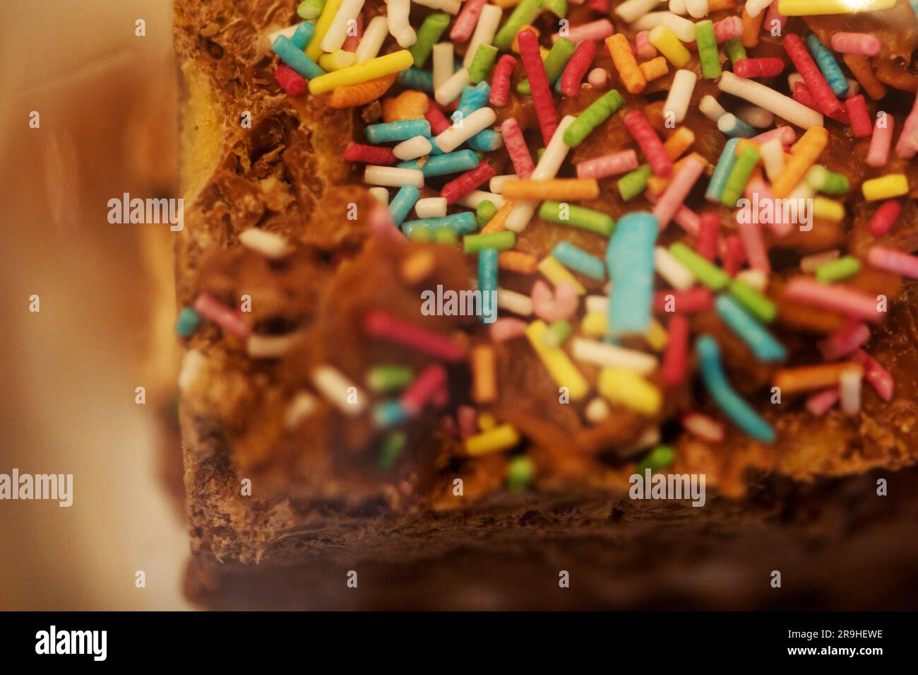 Hundreds and thousands topping hi-res stock photography and images - Alamy