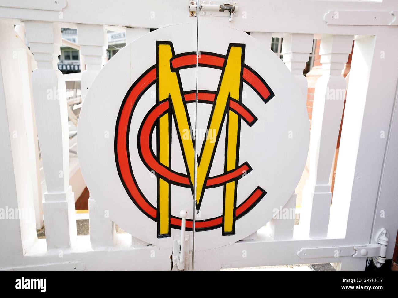 Ecb cricket logo hi-res stock photography and images - Alamy