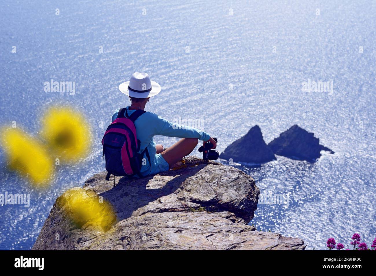 FRANCE, VAR ( 83 ), TOULON, TREK ALONG THE COAST NEAR THE PLACE CALED ...