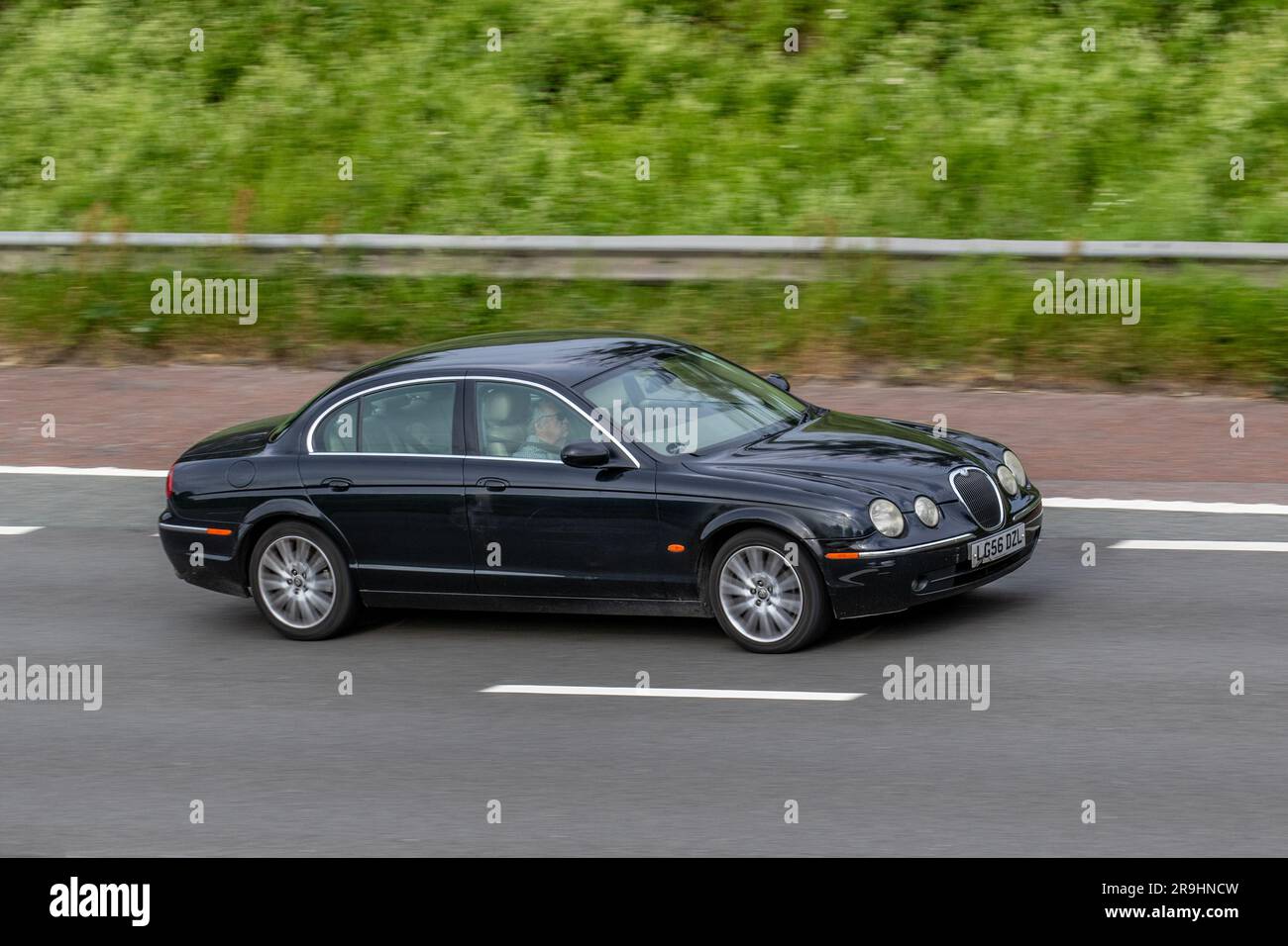 2006 Jaguar S-Type Se Diesel Auto DT V6 Auto Black Car Saloon 2720 cc ...