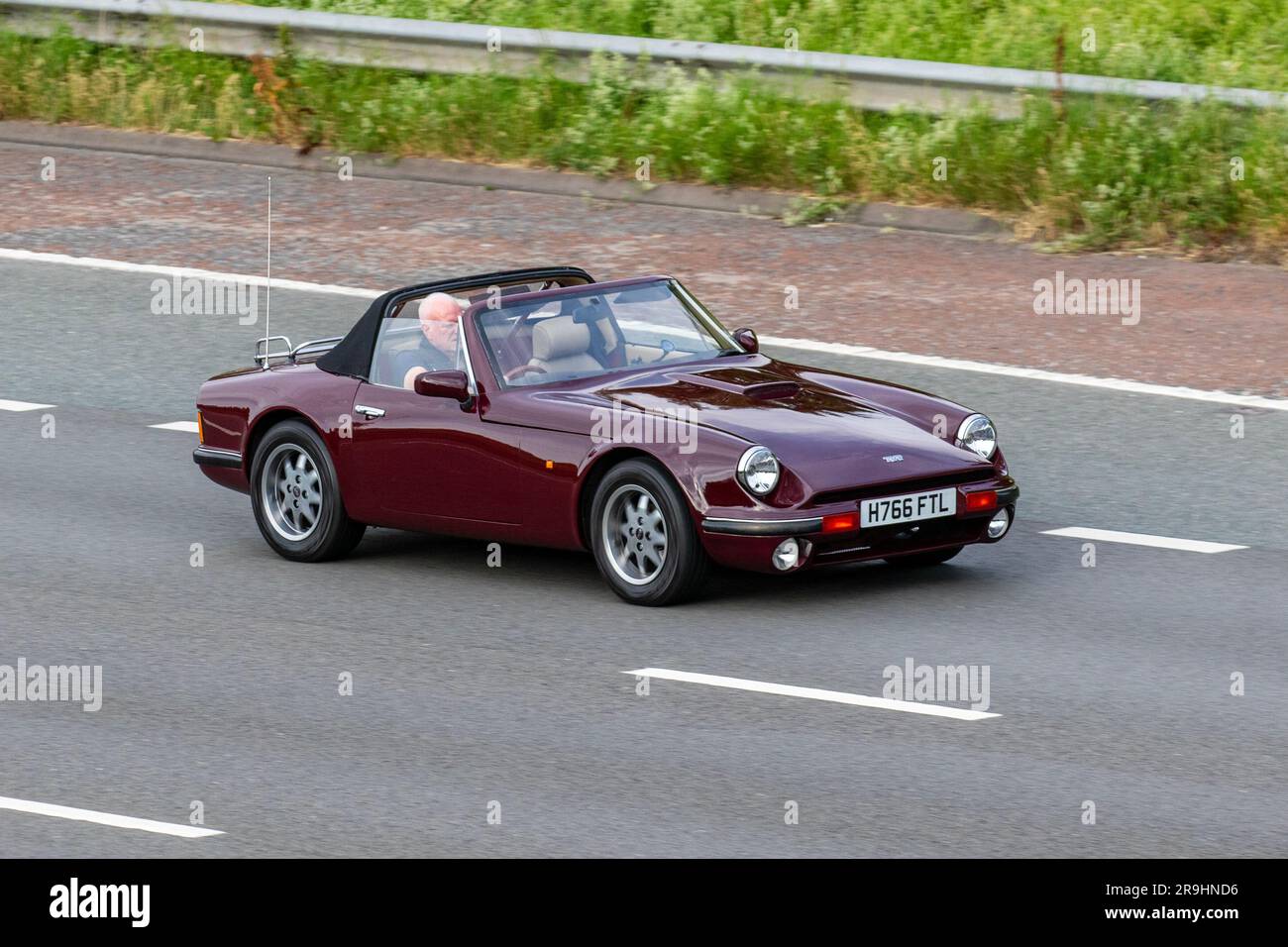 2933 cc hi-res stock photography and images - Alamy