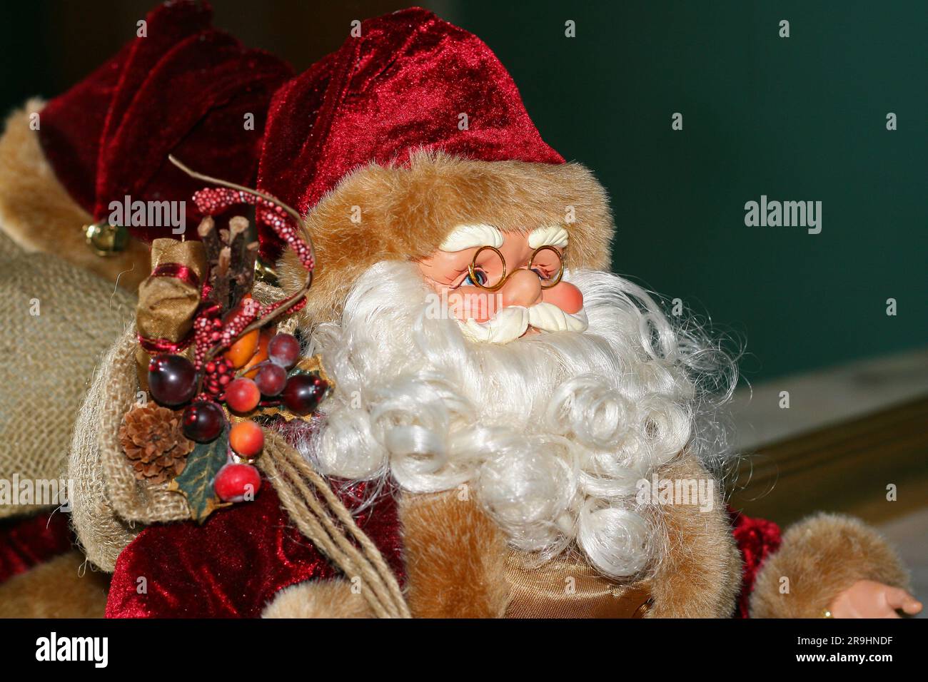 Santa claus doll statue hi-res stock photography and images - Alamy