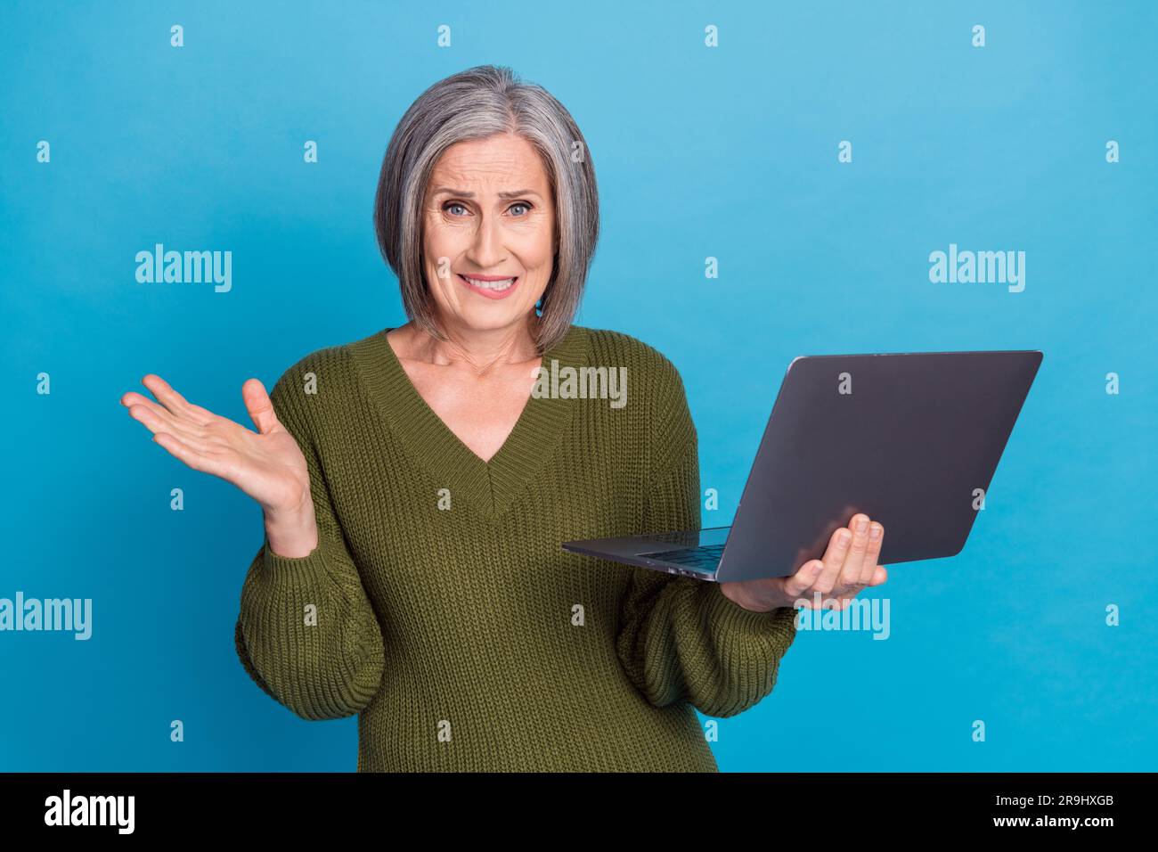 Woman and biting lip and guilty hi-res stock photography and images - Alamy
