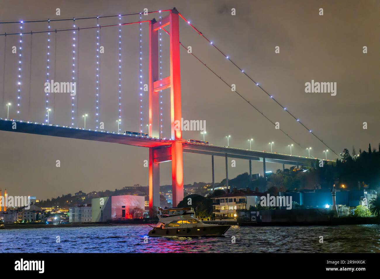 Istanbul bosphorus at night Stock Photo - Alamy