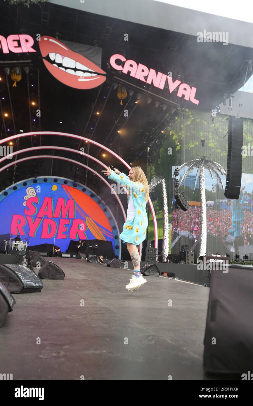 Sam ryder musican hi-res stock photography and images - Alamy