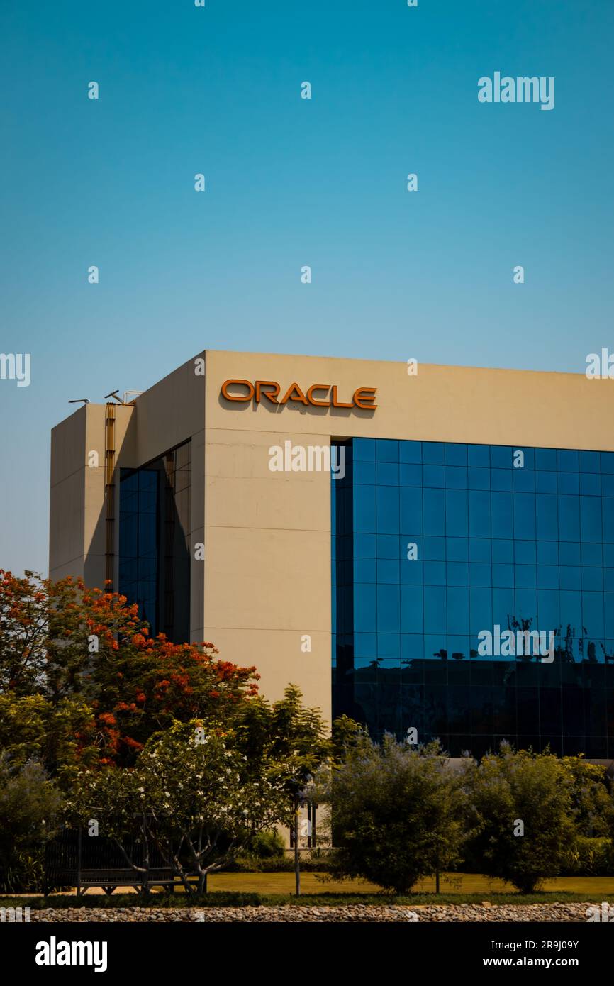Dubai, UAE- 25062023: Oracle office building Stock Photo - Alamy