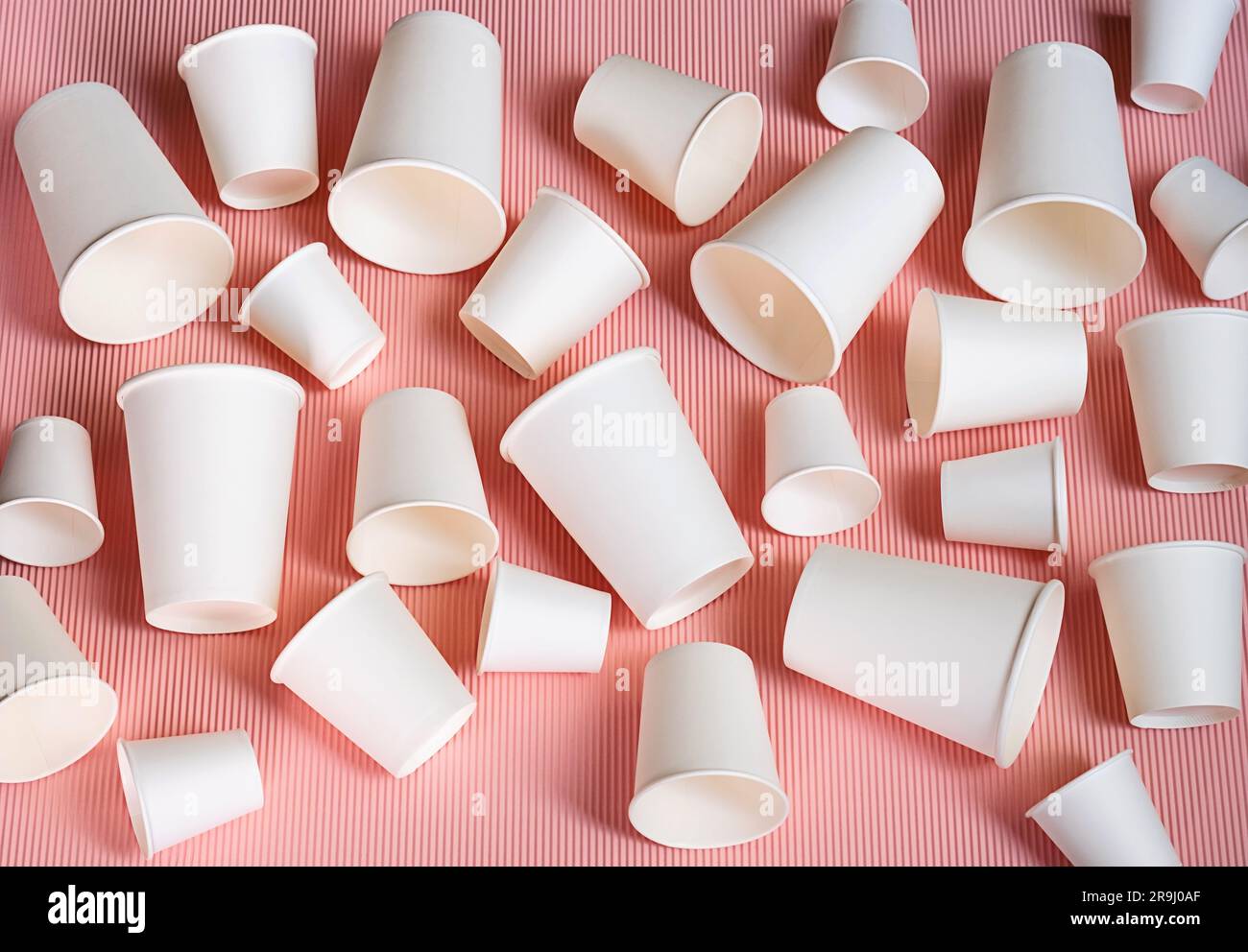 Various sized disposable coffee cups. Different takeaway coffee cups ...