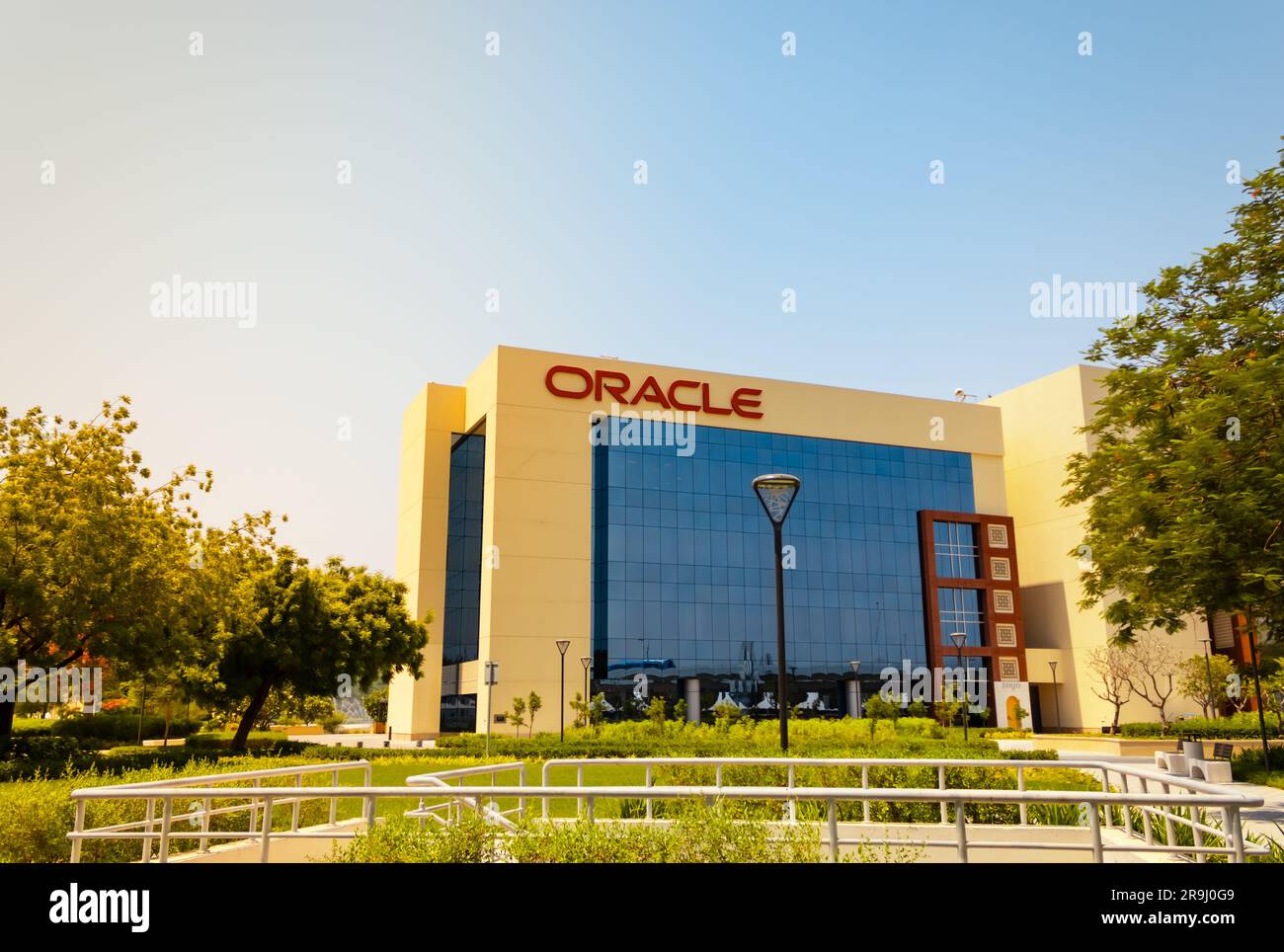 Dubai, UAE- 25062023: Oracle office building Stock Photo - Alamy