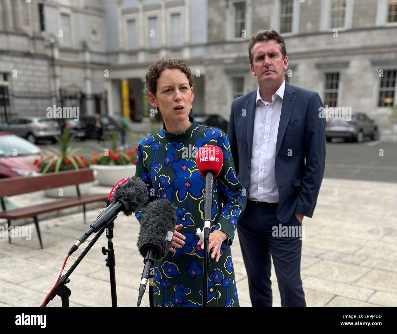 Rte payments hi-res stock photography and images - Alamy