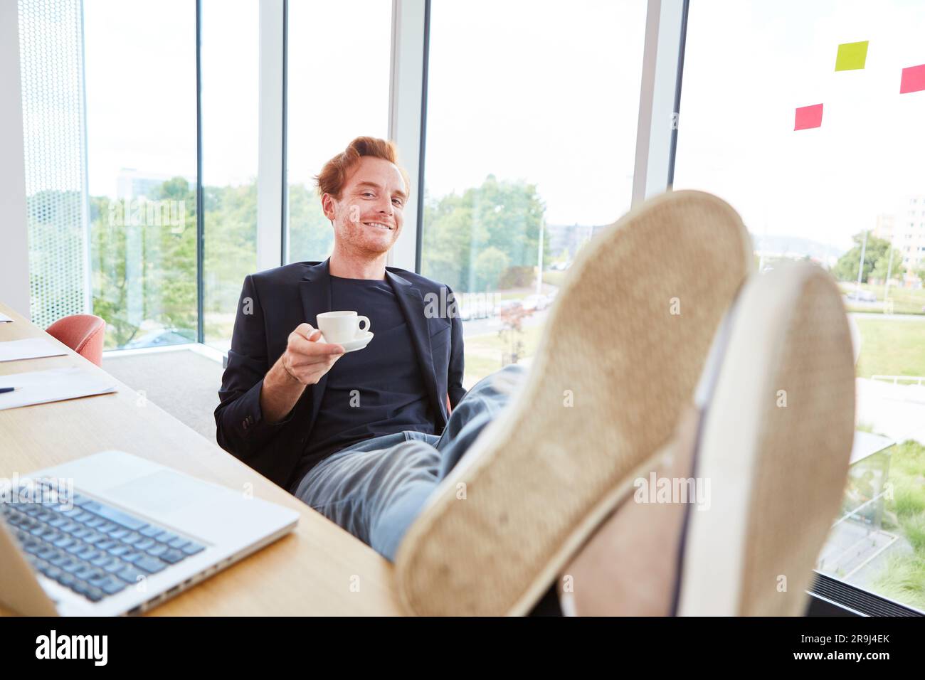 Feet redhead hi-res stock photography and images - Alamy
