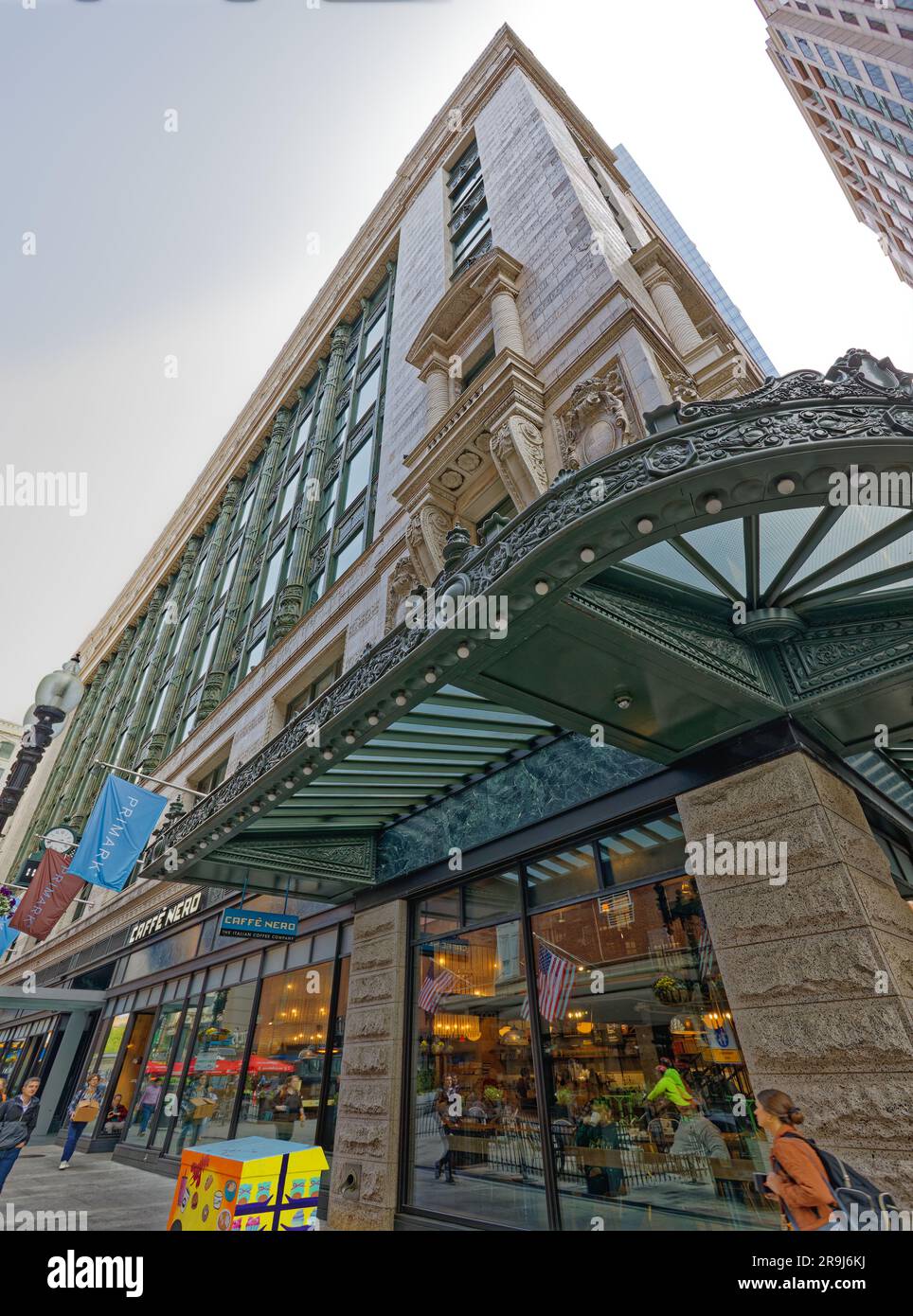 Boston’s landmark Burnham Building, once home of Filene’s Department ...