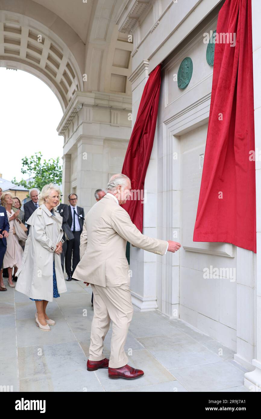 Poundbury queen mother square hi-res stock photography and images - Alamy
