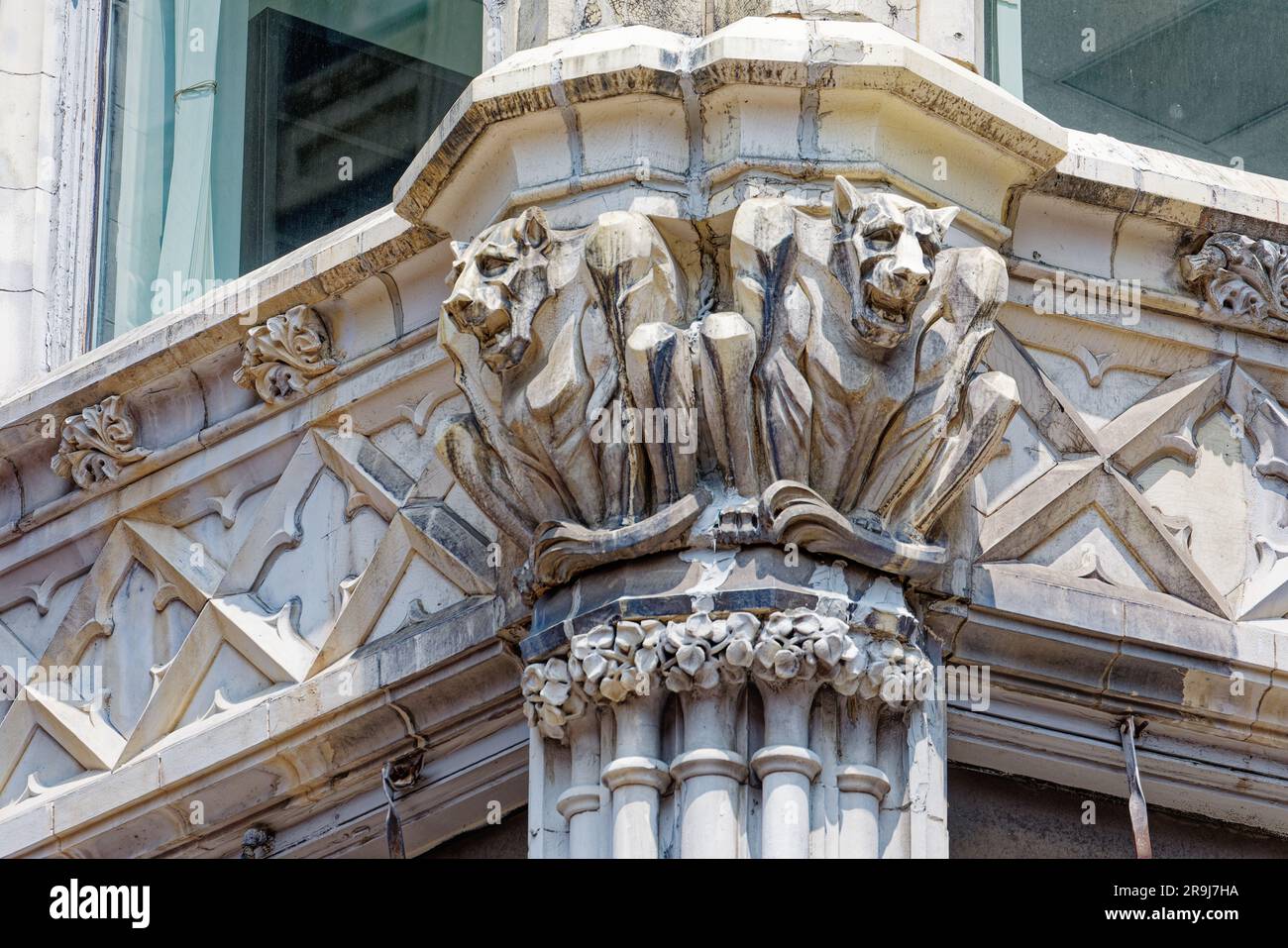 Terra cotta detailing above the second floor of Washington Street ...
