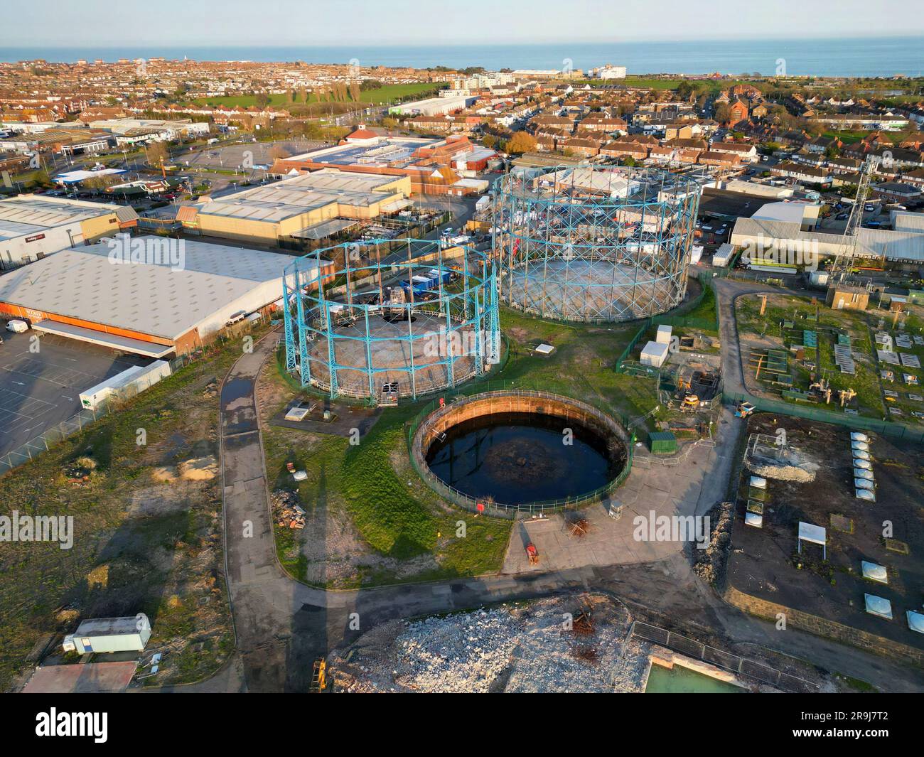 Gas holder structure hi-res stock photography and images - Alamy