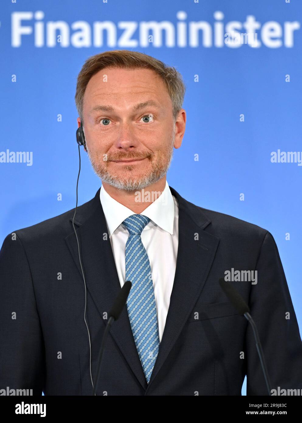 Fdp triangle hi-res stock photography and images - Alamy